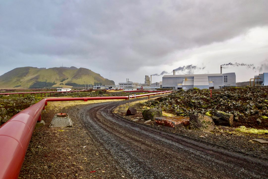 Why do people choose to live in tectonically active locations? | A ...