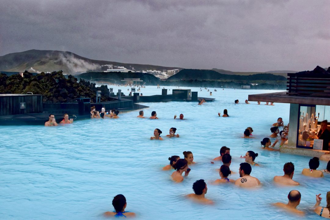 Why do people choose to live in tectonically active locations? | A ...